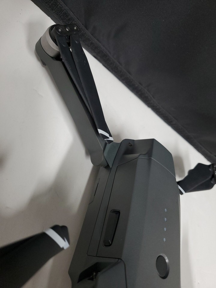 DJI Mavic Pro GL200A Quadcopter With Carry Case And Accessories | eBay