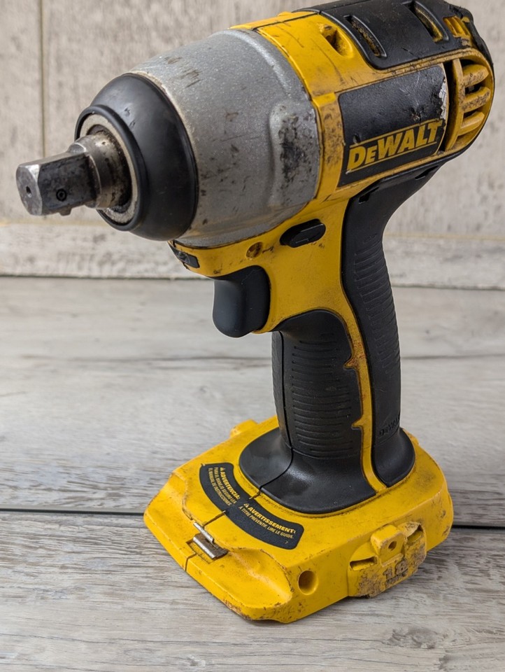 DeWalt DC820 1/2" Cordless 18V Battery-Powered Impact Wrench "TOOL ONLY ...