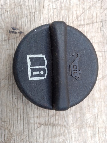 GENUINE HOLDEN ENGINE OIL FILLER CAP 90412508 | eBay Australia