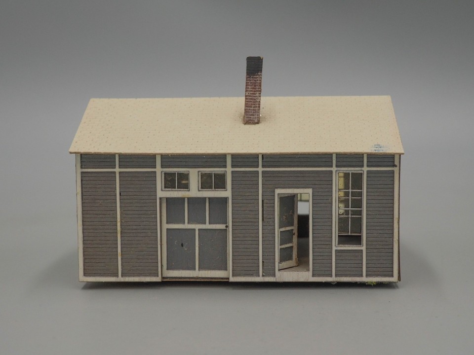 Trackside Warehouse/Building - HO/1:87 - Craftsman Kit - Built | eBay