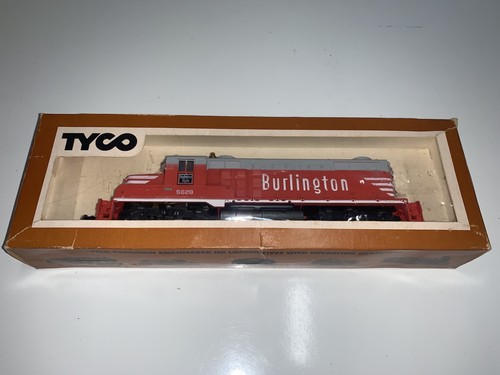 HO Scale Tyco Mantua Diesel Locomotive Burlington Route 5628 GP-20 ...