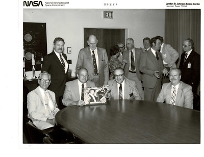 NASA Official Photograph Black Number S81-31917 Staff photo | eBay