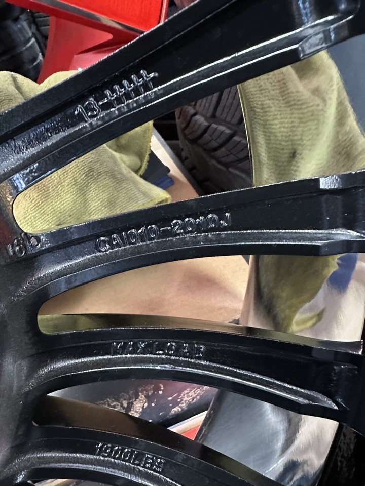 Merceli M20 Machined Face With Black Accent And Chrome Lip 20x10 (+25 ...