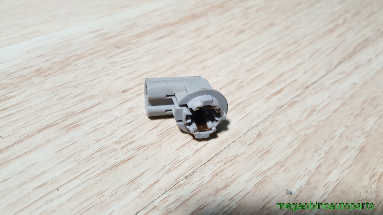 2000-2021 Toyota Camry SOCKET PLUG LICENSE PLATE LAMP 90075-60037 oem ...