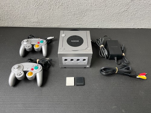 Nintendo Gamecube Console Bundle + Two Controllers Silver + 2 Memory ...