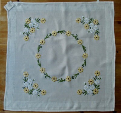 Sommerlich bestickte Decke Handarbeit Schäfer 80x 80cm Neu mit Etikett ...
