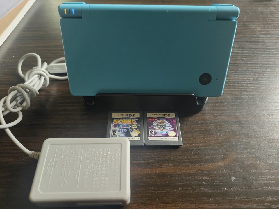 Nintendo DSi Teal Blue Handheld Console Tested Works Charger stylus & 2 ...