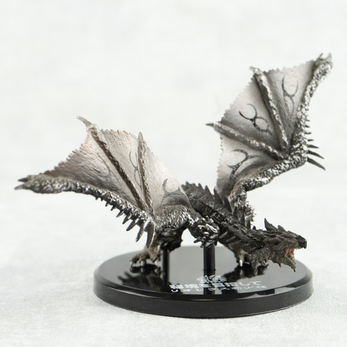 #F81-168 Bandai Soul of Hyper Figuration figure Monster Hunter Silver ...