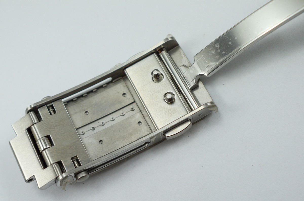 Tool-free micro adjustment – the madness continues | WatchUSeek Watch ...