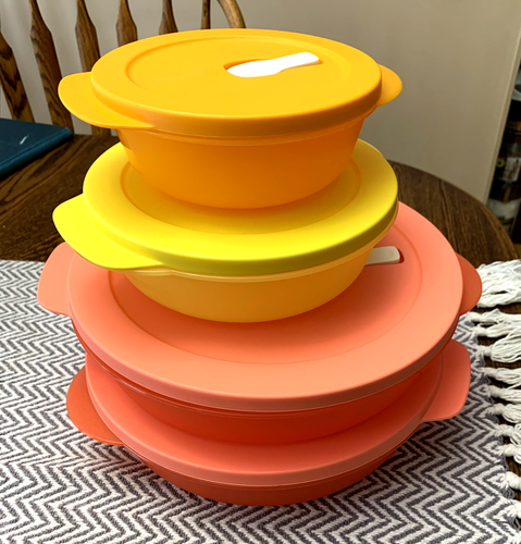 New Tupperware CrystalWave Plus Set of 4, 2 round, 2 round divided ...