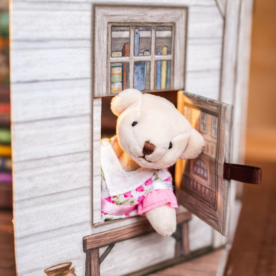 The Queens Treasures My First Little House 18 Pc Oleson's Bear Family ...