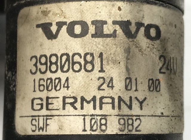 21189159 20747536 20409793 Windscreen Washer Pump For Volvo Buses ...