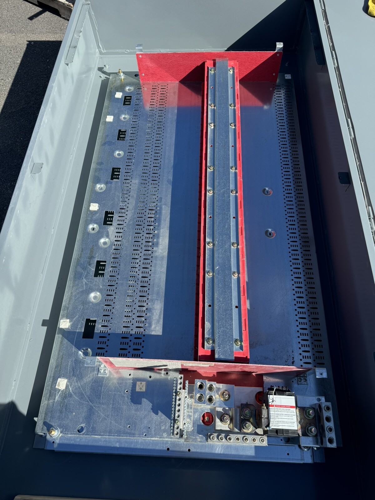 Square D 1200 Amp Main Breaker ILine Panelboard 600V HCR548612U ...