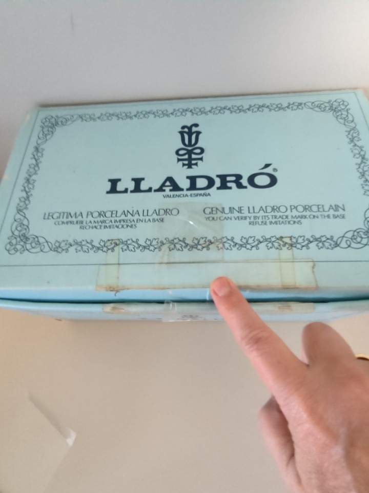 Original Box - Lladro Little Traveler Figurine 7602 Signed 9" Retired ...