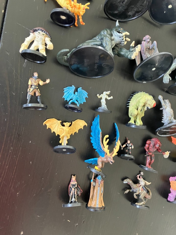 42 lot DnD D&D mini miniature set dungeon dragons wizards of the coast ...