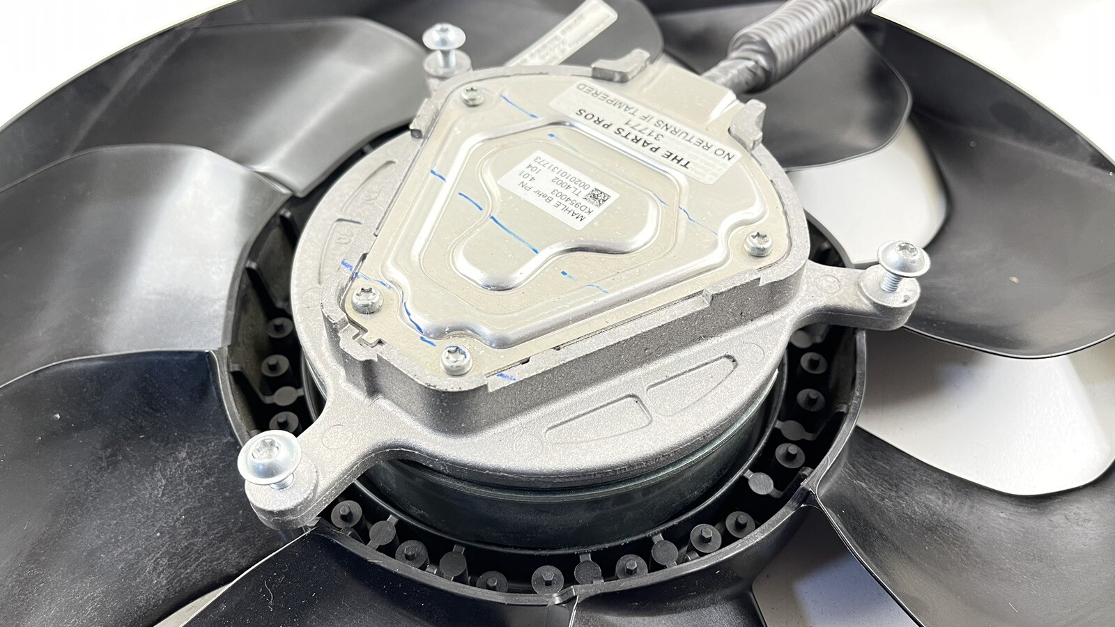 20-23 Tesla Model Y Radiator Cooling Fan Motor With Fan Blade KD954003 ...