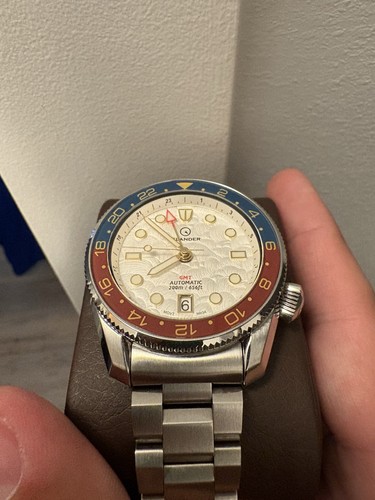 Islander JFK Automatic GMT Watch with White Cloud Dial and Pepsi Bezel ...