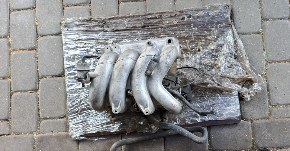 Ford Sierra Pinto 2.0l Petrol Intake Manifold full set, with injectors ...