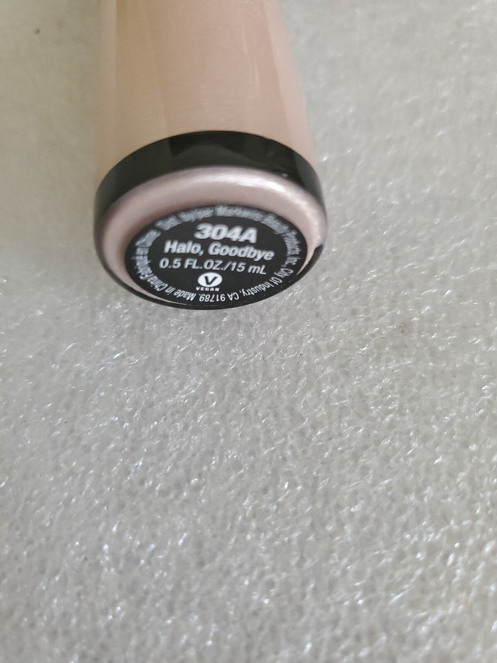 Wet n Wild MegaGlo Hello Halo Liquid Highlighter, Halo Goodbye 304A, 0. ...