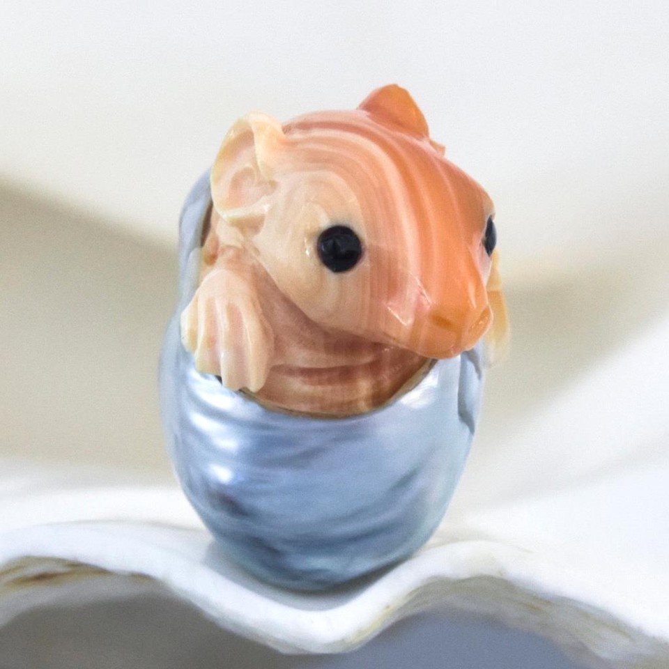 GIANT South Sea Baroque Pearl & Carved Apricot Shell Rat undrilled 5.67 ...