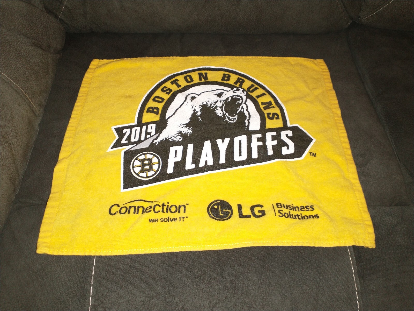Lot Of 4 2019 Official NHL Boston Bruins 17x14.5 Playoff Rally Towel ...