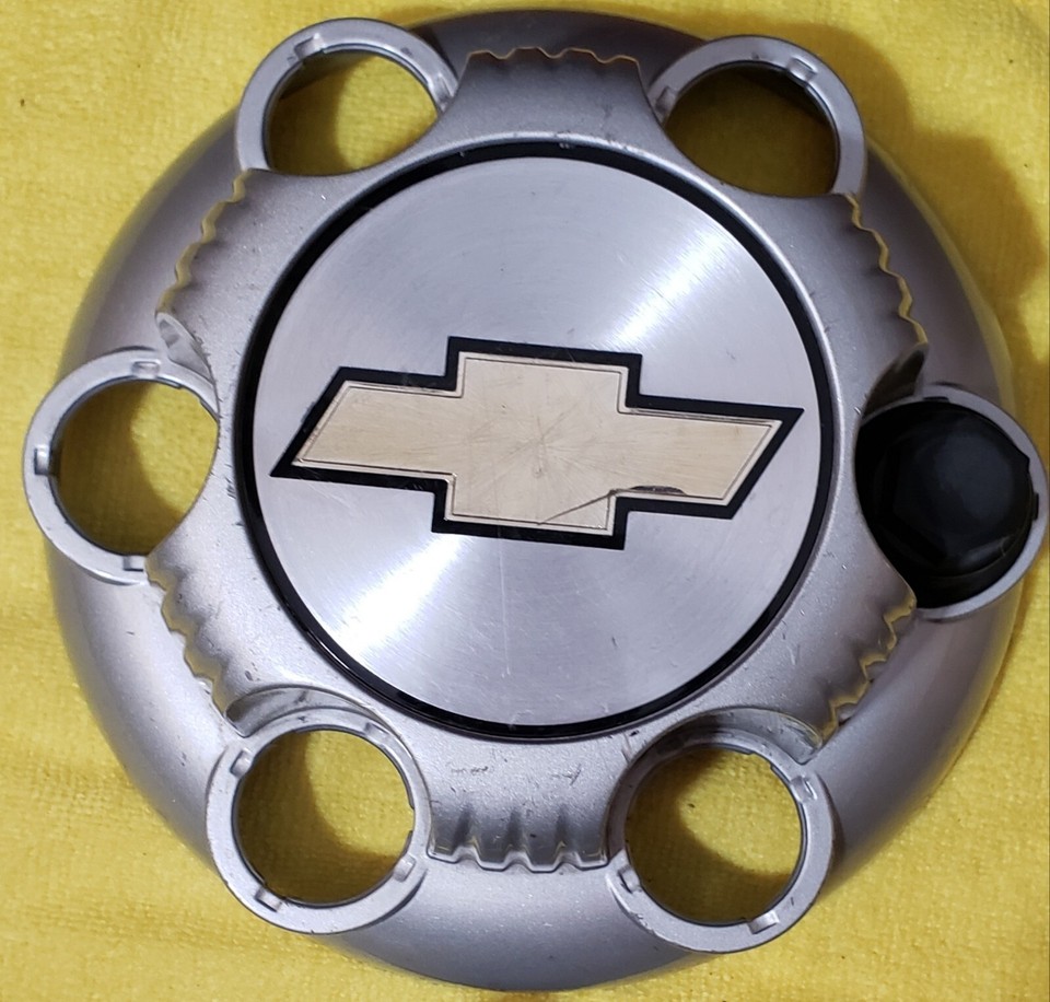 CHEVY SILVERADO SILVER 6 LUG CENTER CAPS BUYING THE PAIR SEE PICS READ ...