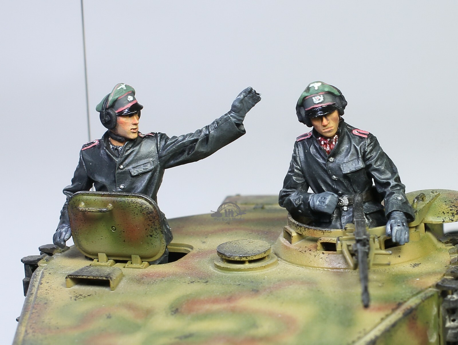 PreSale German SS Panzer Commander (02 Figures) WW2 1:35 Pro Built ...