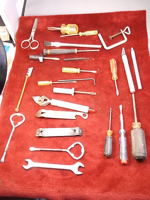 LARGE LOT OF OLDER, USED TOOLS, INCL SCREWDRIVERS, GLASS CUTTER, CAP ...