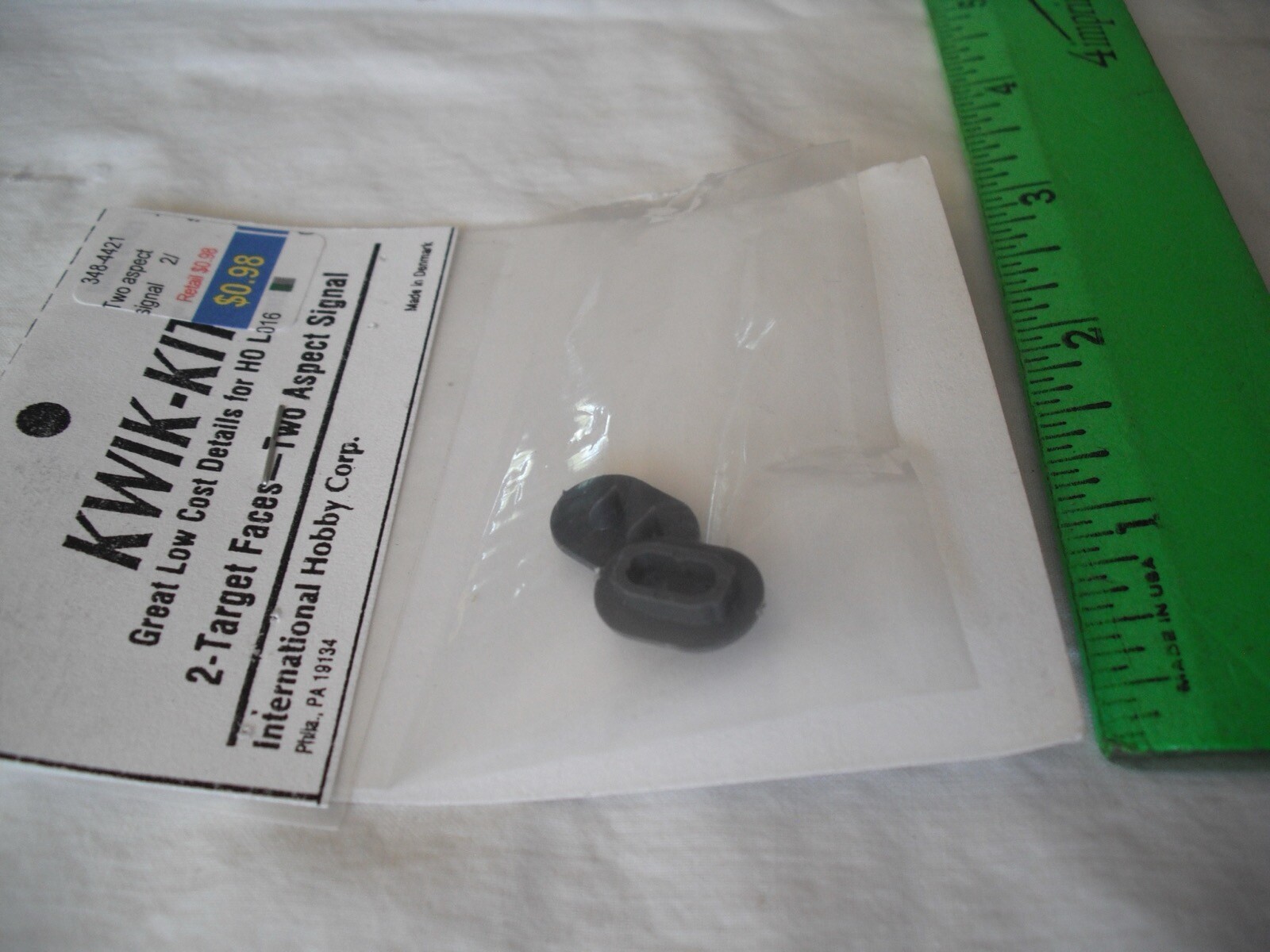 Lot of 12 IHC Kwik-Kit 4421, 2-Target Faces, Two Aspect Signal, HO Scale