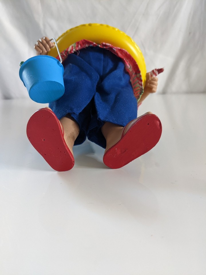 Merry Brite Santa Claus Figure Hawaiian Waikiki Beach Christmas ...