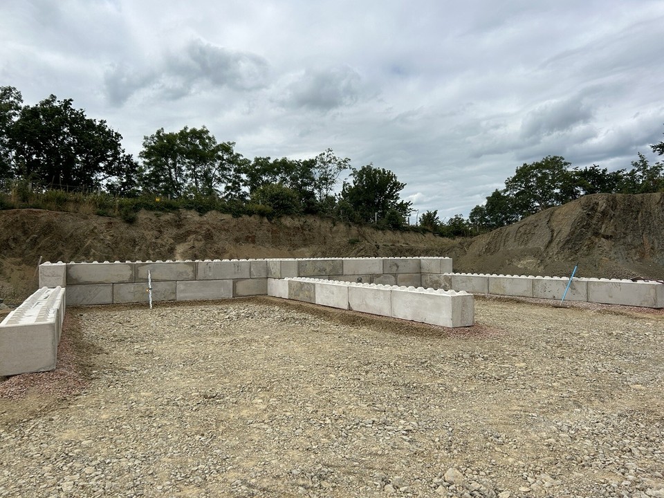 interlocking concrete Lego blocks 1800 x 600 x 600 for bays, walls ...