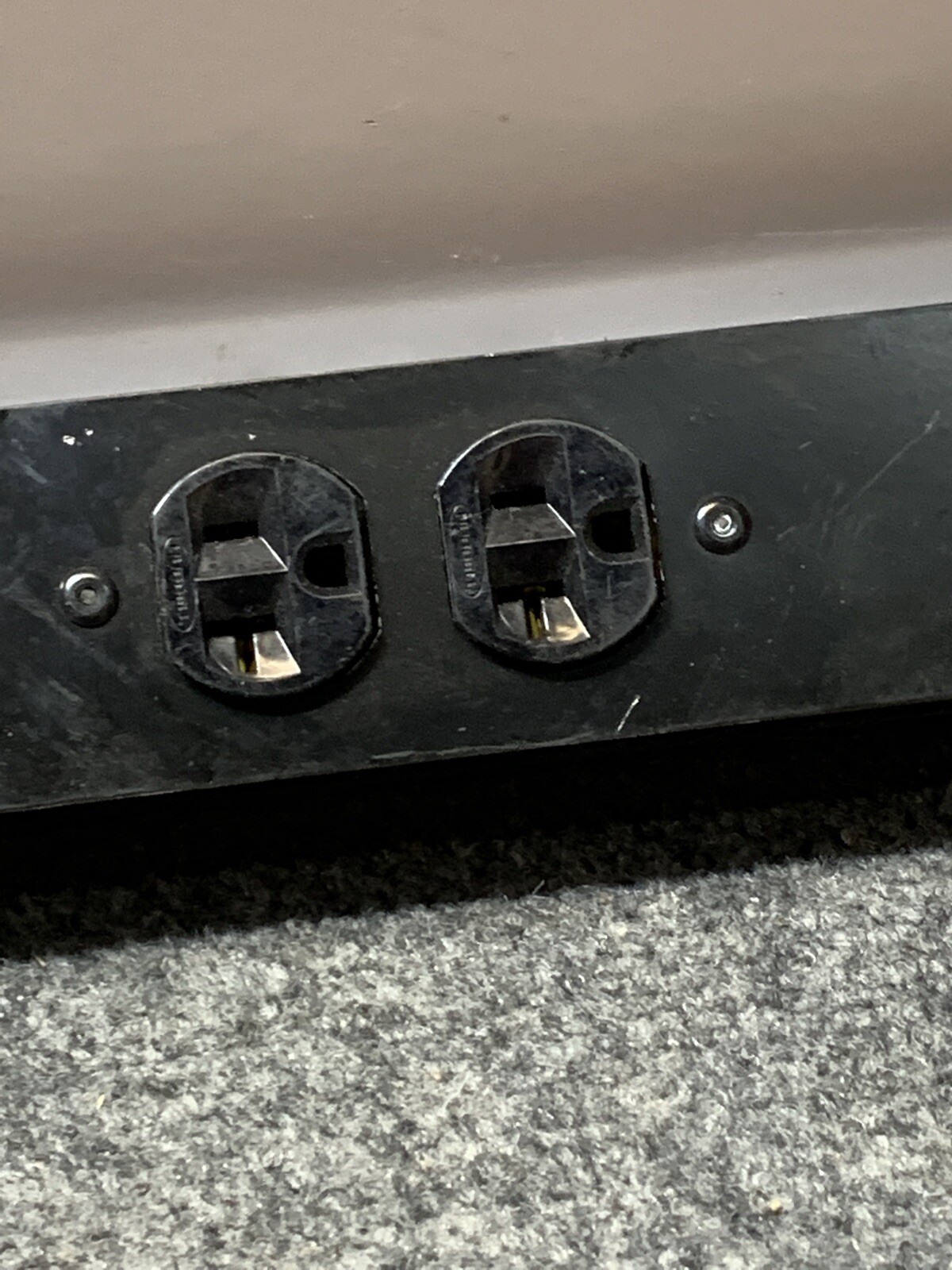 Used Hubbell Relocatable Power Tap MPT4108SB 8 Outlet Strip | eBay