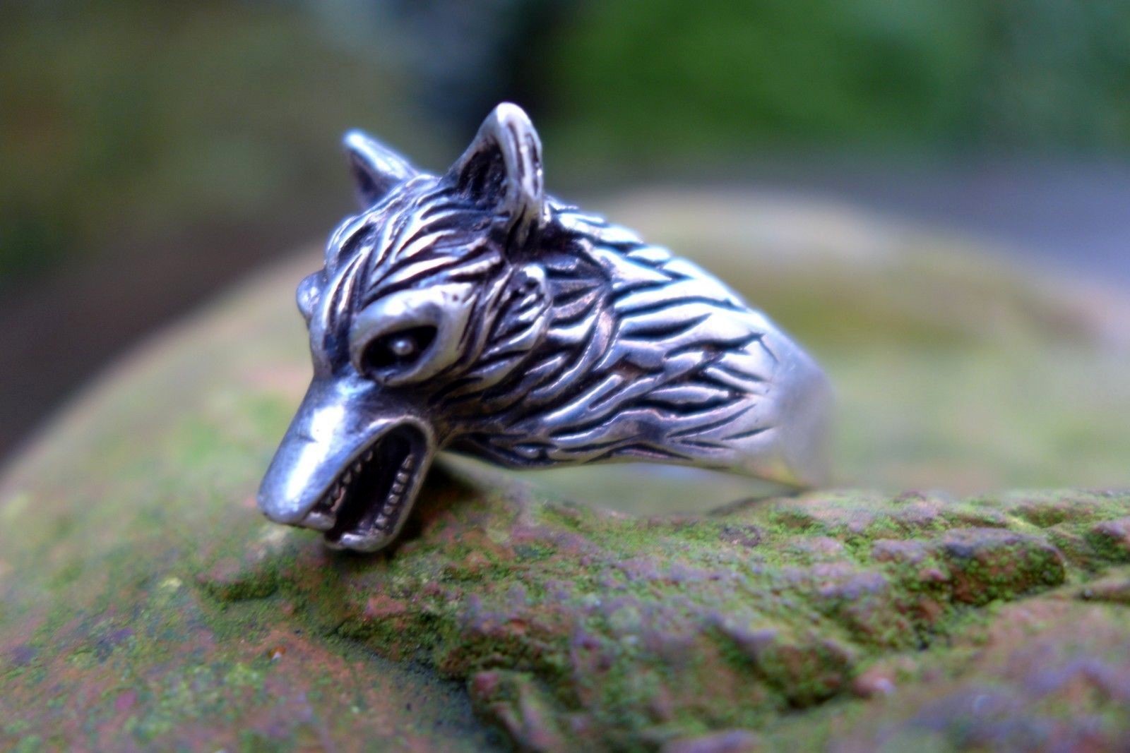 Vintage Attractive Silver Wolf Head Design Ring Stamp… - Gem