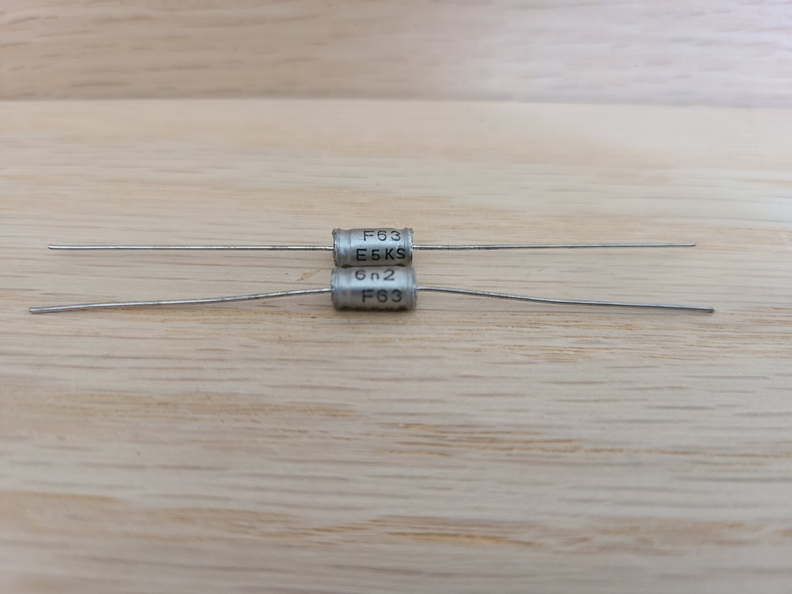 Philips Foil Capacitors 6200pf 6n2 63v LOT OF 4 - 4 Pieces | eBay