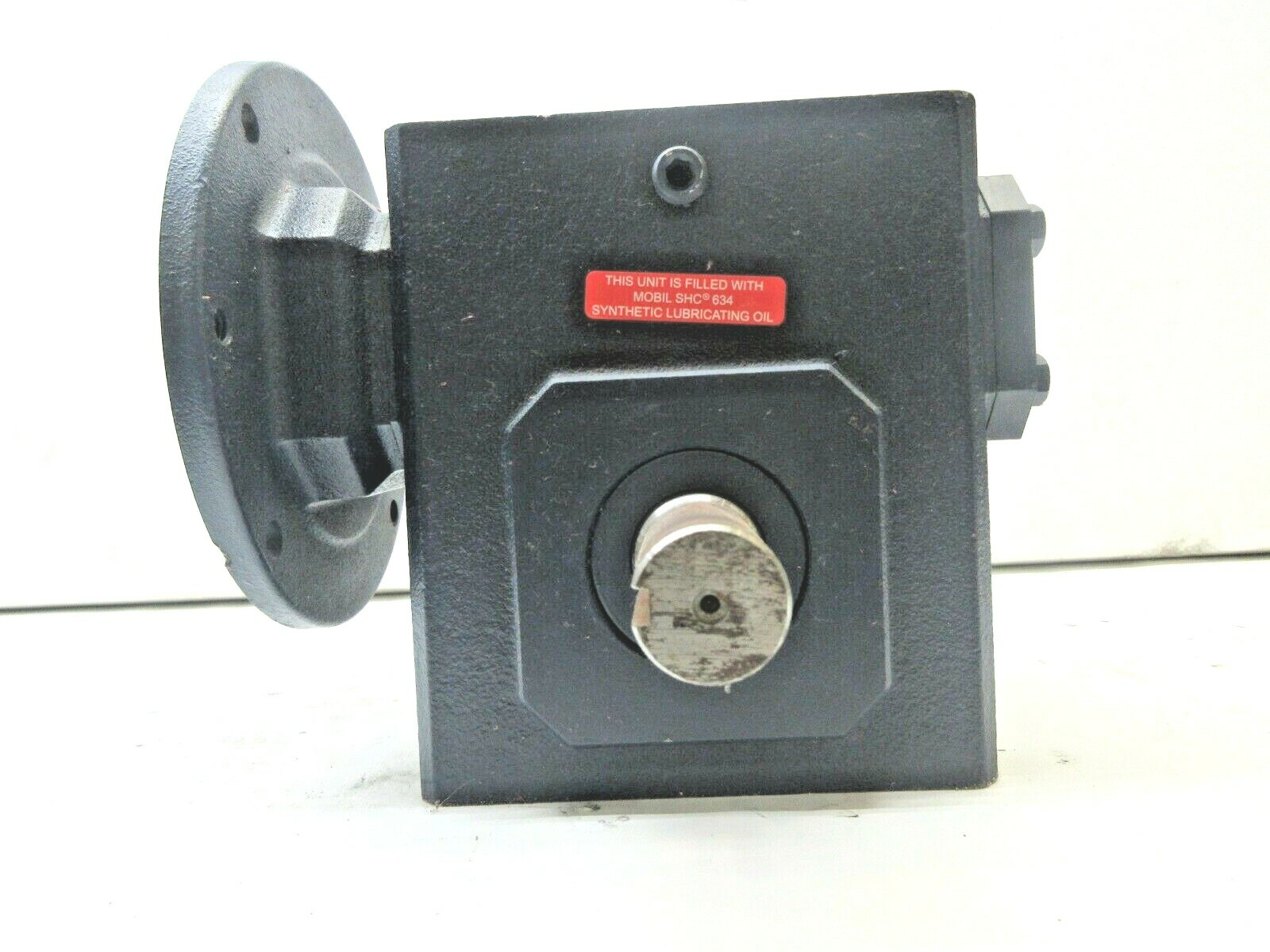 LEESON/ IRONMAN GEAR REDUCER, BMQ824-15-R-140, 15:1 RATIO, 2.33 INPUT ...