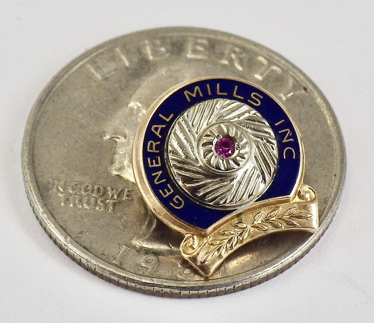 Vintage 10K Yellow & White Gold General Mills Inc. Employee Service Pin ...