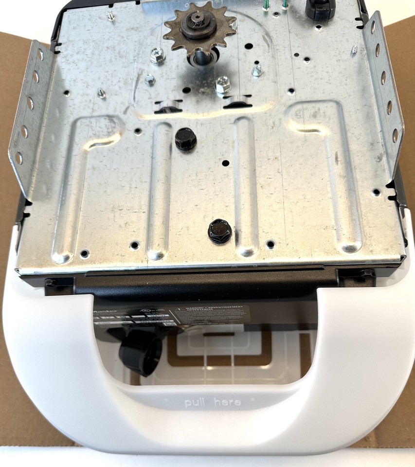 Liftmaster 1/2 HP DC Chain Drive Wi Fi Garage Door Opener Rails Not ...