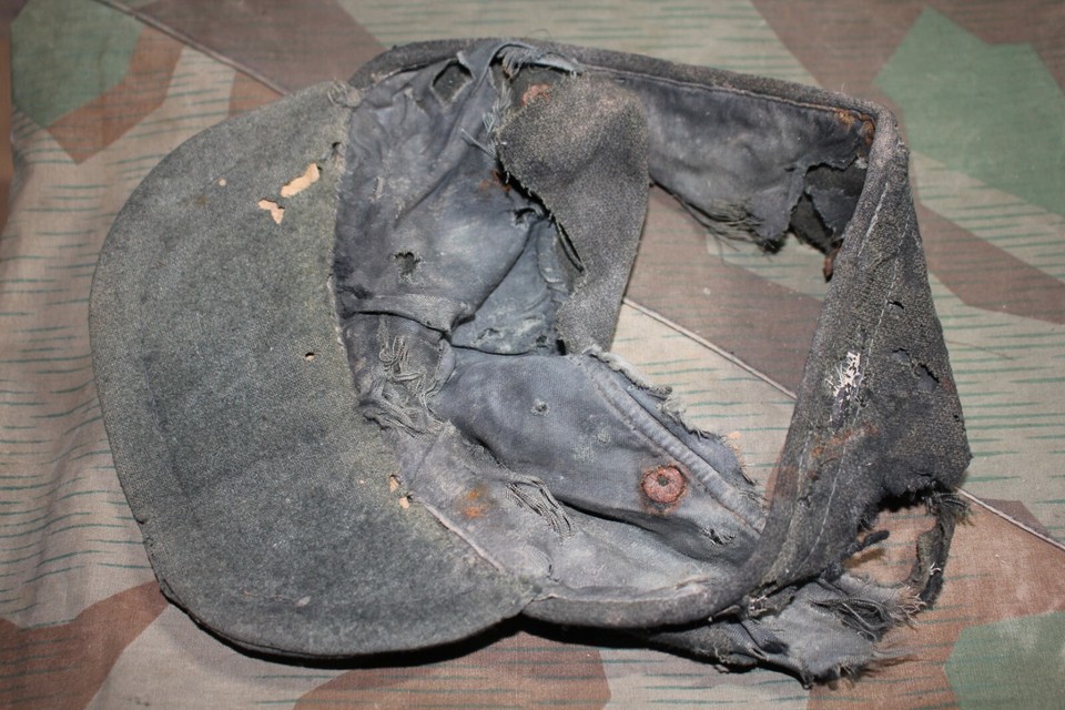 ORIGINAL WW2 GERMAN M43 M44 FELDMUTZE ARMY FIELD CAP REMAINS EASTERN ...