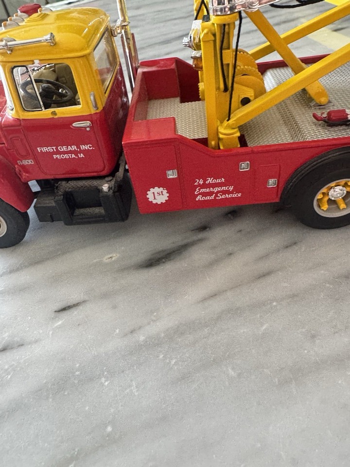 1/34 First Gear Diecast MACK R-Model Tow Truck D0454 LZ Red Yellow ...