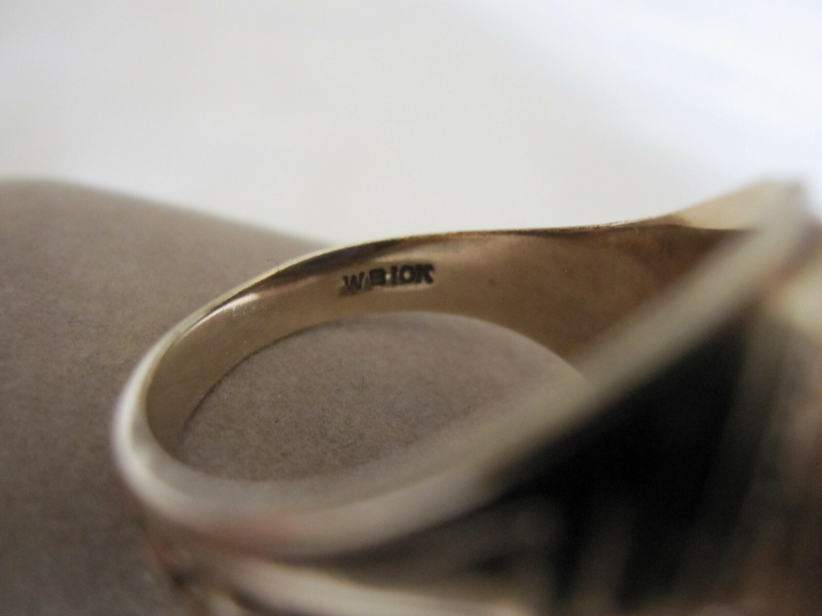 10k Gold 1960 Shrine of the Little Flower High School… - Gem