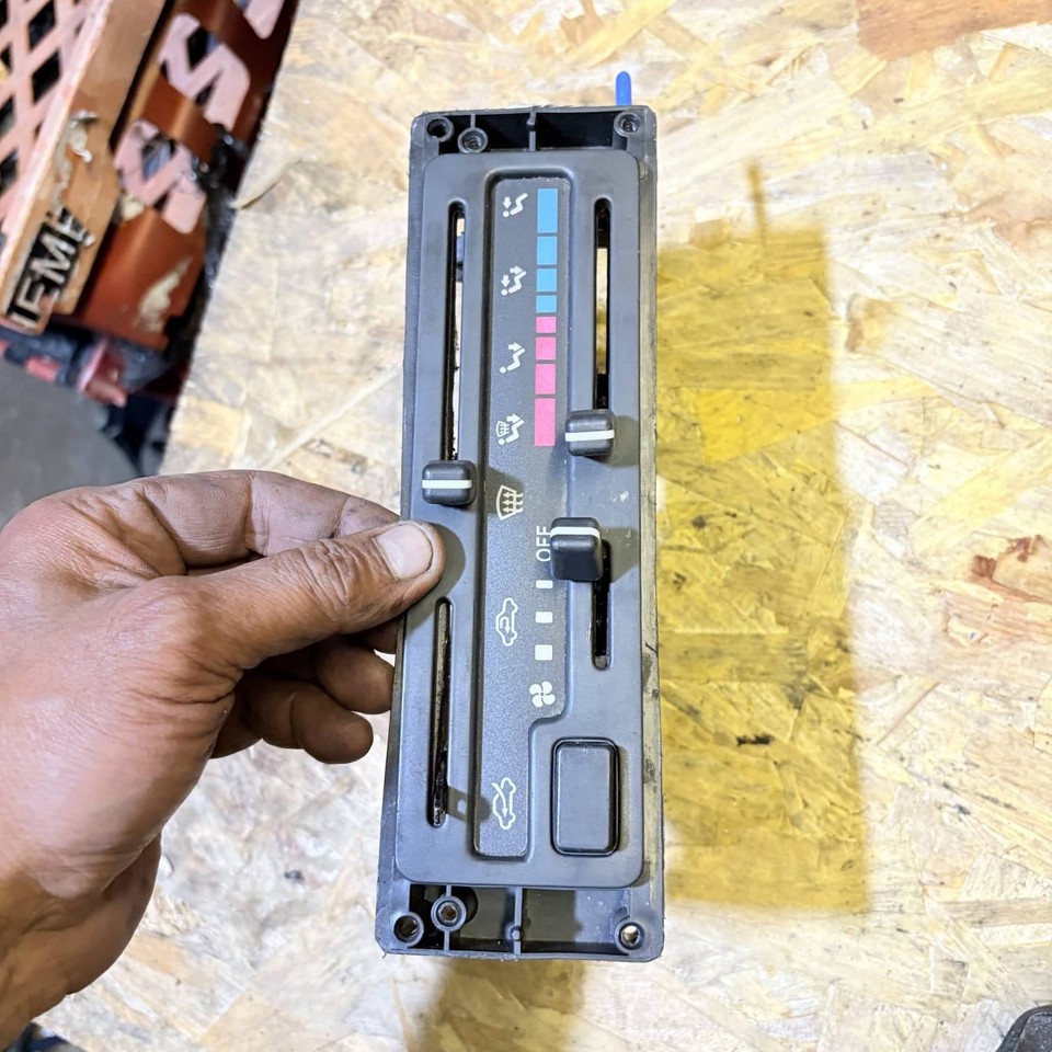 2014 TOYOTA HIACE HEATER CLIMATE CONTROL PANEL #1 8112000-01R E6010600 ...