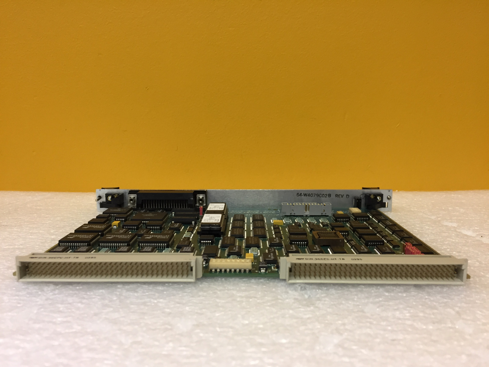 Motorola MVME 332XTS (01-W3822B-01E) 8 CH, VME Bus Intelligent ...