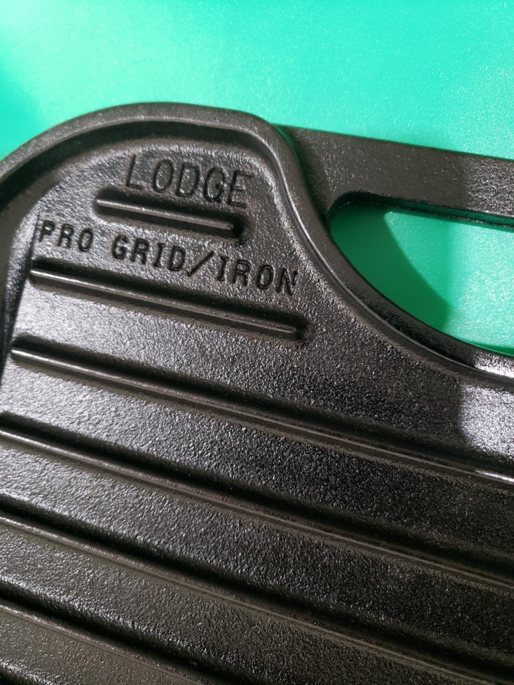 Lodge Pro-Grid Cast Iron Reversible Grill Griddle Combo PG12 USA 20" x ...