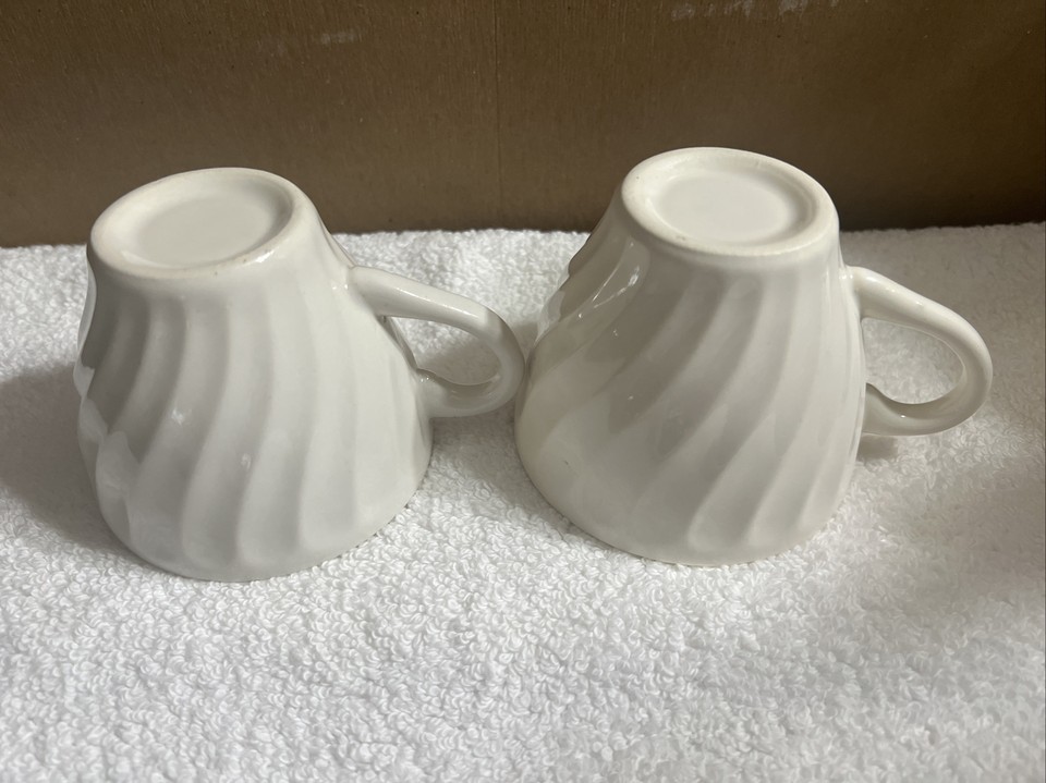 Christmas Green Holly Red Berries Vintage Japan Holiday China Tableware ...