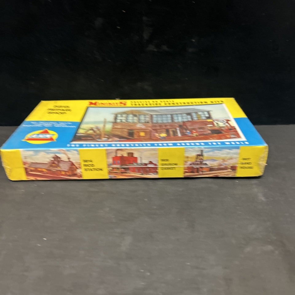 HO Scale, AHM Repair Shop Kit, #5815 | eBay