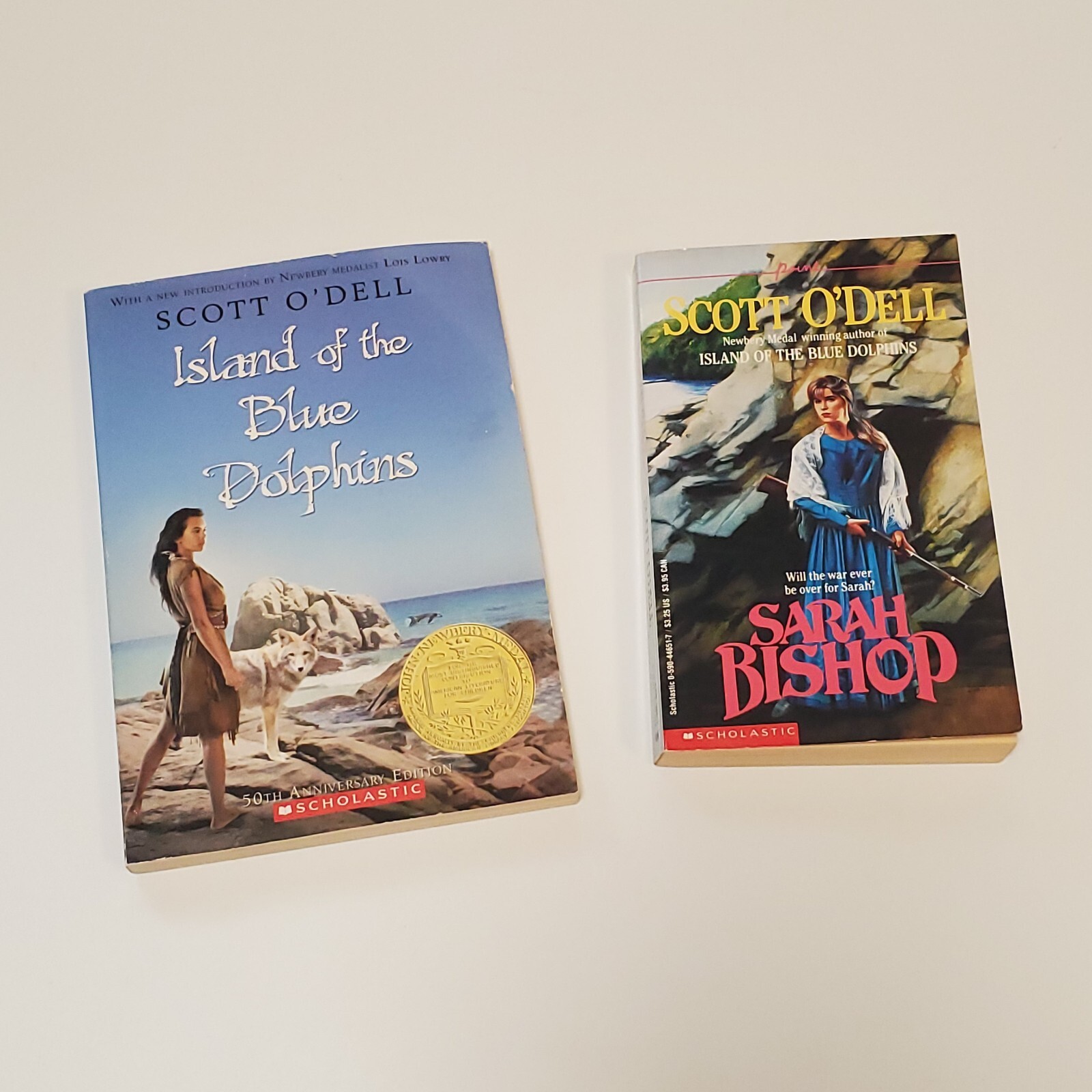 2 Books by Scott O'Dell - Island of the Blue Dolphins & Sarah Bishop | eBay