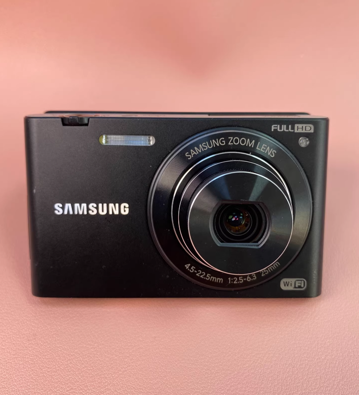 Samsung MV900f Flip-out 16.3 MP,5x Optical Zoom Wifi Touch Screen Vlog ...