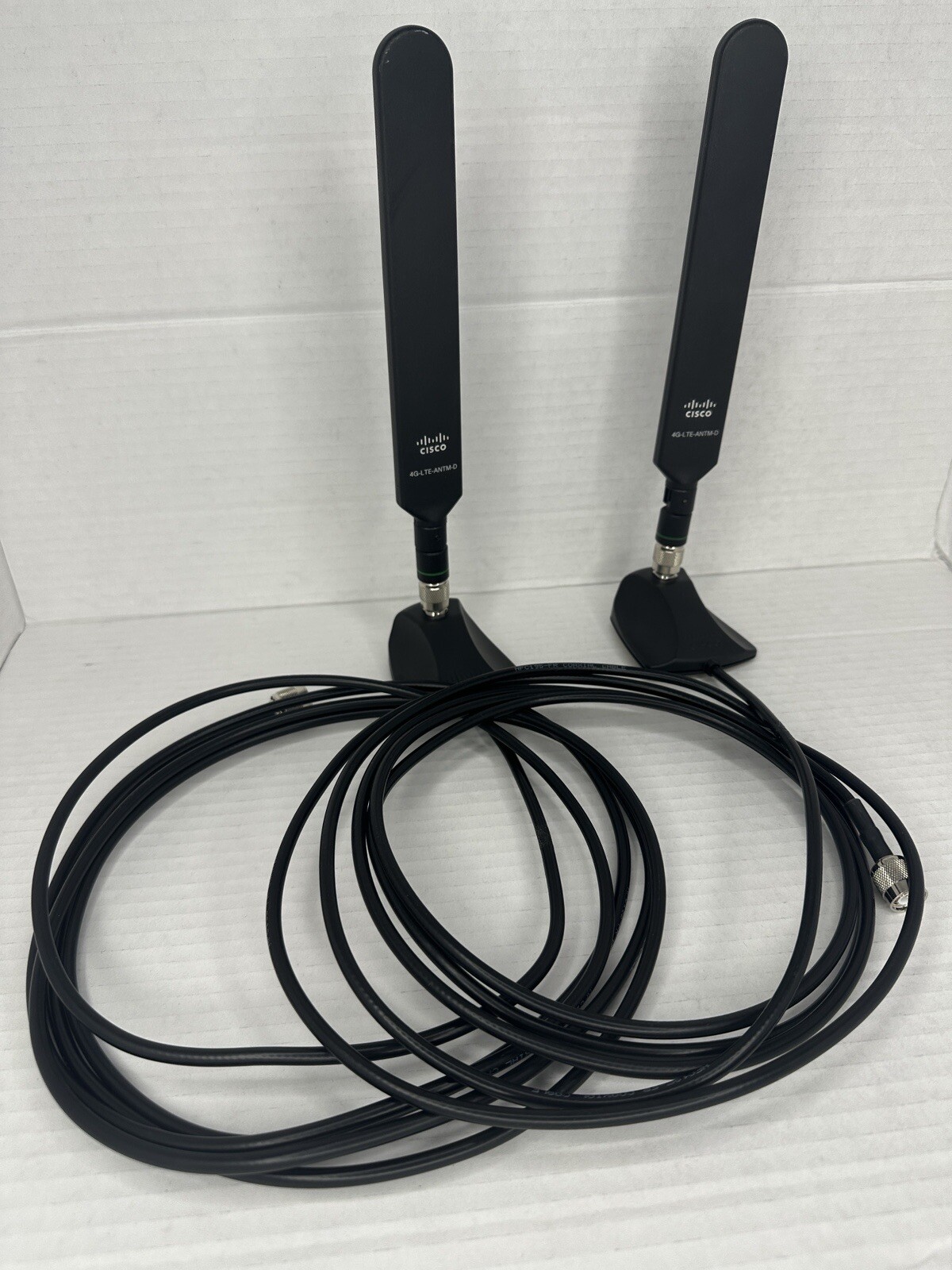 Cisco 4G/3G, 4G-AE010-R Antenna Extension Base & 4G-LTE-ANTM-D Antenna ...