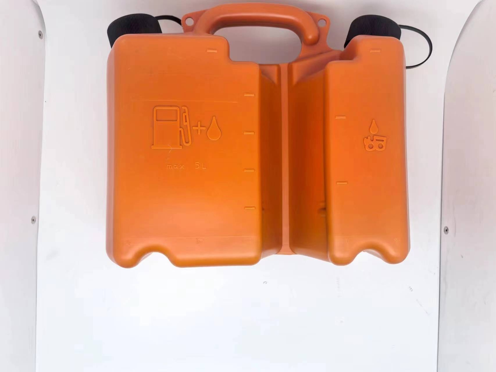 Compact 5L + 3L Dual Container Combo Tank Easy to Use Fuel and Oil ...