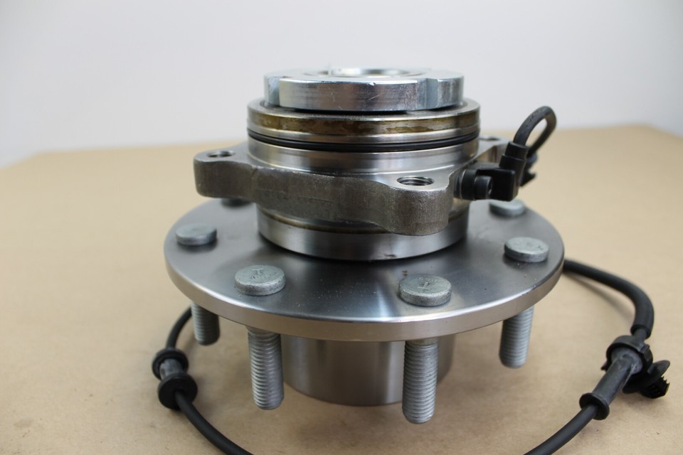Front Wheel Bearing / Hub Assembly for early 1999 Ford F250/F350 4WD ...
